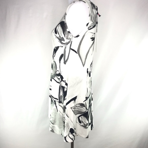 Robert Kitchen | Dresses | Robert Kitchen White Black Floral Tunic ...